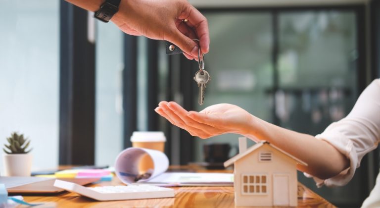 Owner Financing – Everything You Need to Know (Pros & Cons)!
